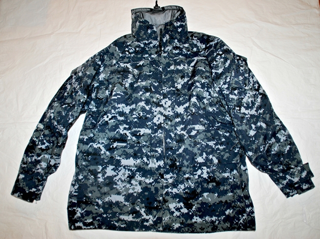 US NAVY NWU GORE TEX COLD WEATHER DIGITAL CAMOUFLAGE PARKA - LARGE REGULAR